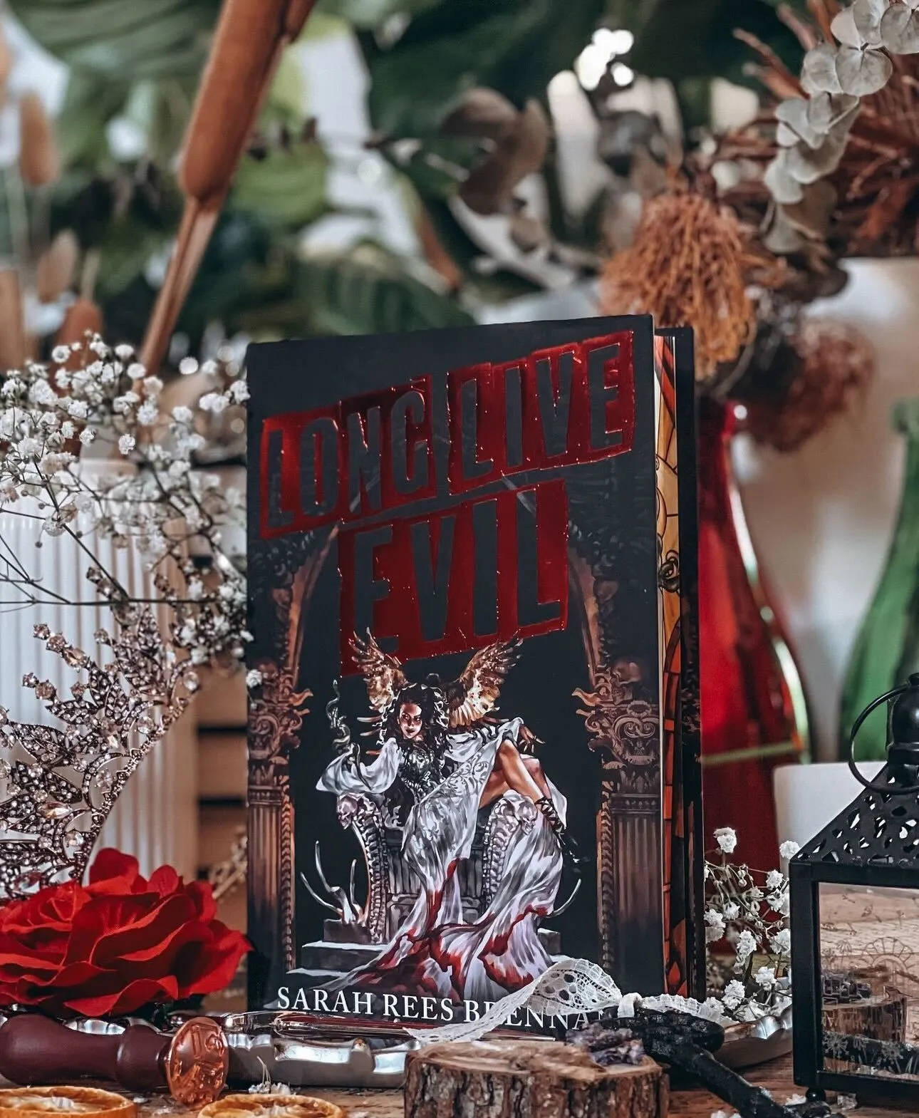 Long Live Evil Readalong: Day 1! – News & Community